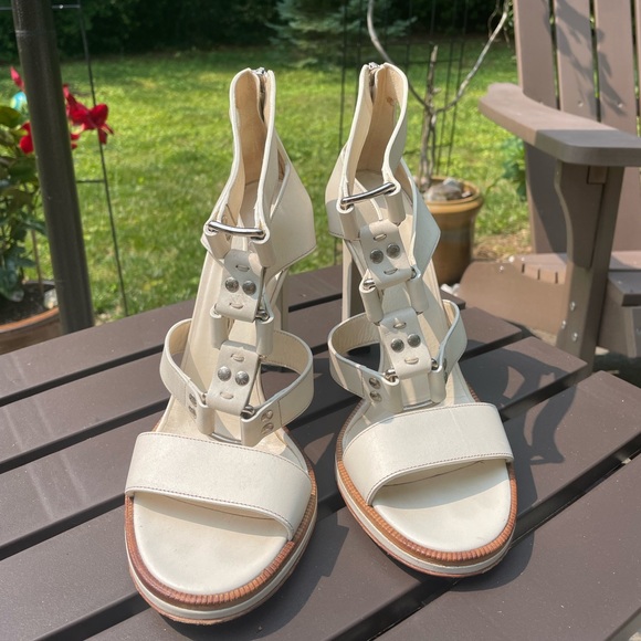 Gucci | Shoes | Vintage Gucci Buckle Heels | Poshmark